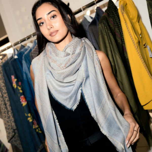GRAY MERINO WOOL & SILK IBN BATTUTA KEFFIYEH – SEP Suisse